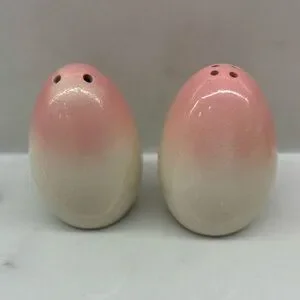Vintage | Kitchen | Vintage Egg Shaped Pink Bunny Salt And Pepper ...